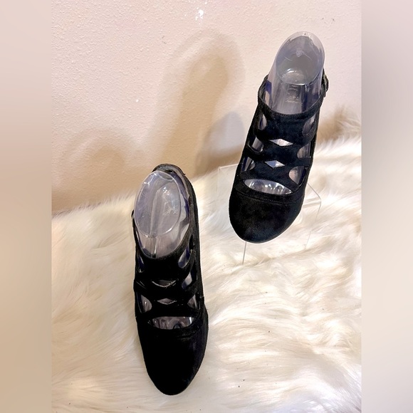 MIA | Shoes | Mia Black Heels Sleek Design Comfortable Fit | Poshmark